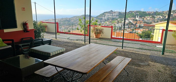 Monarch Villa - Funchal