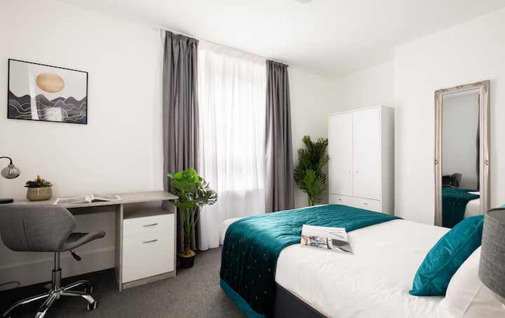 Spacious & Central 4 Bedroom Apt Next2 Kingscross - London