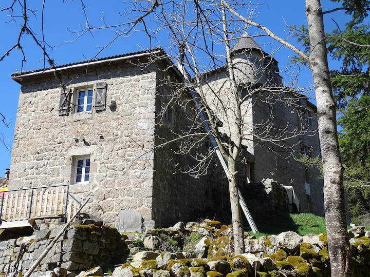 Séjour Nature Dans Une Maison De Caractère - Haute-Loire