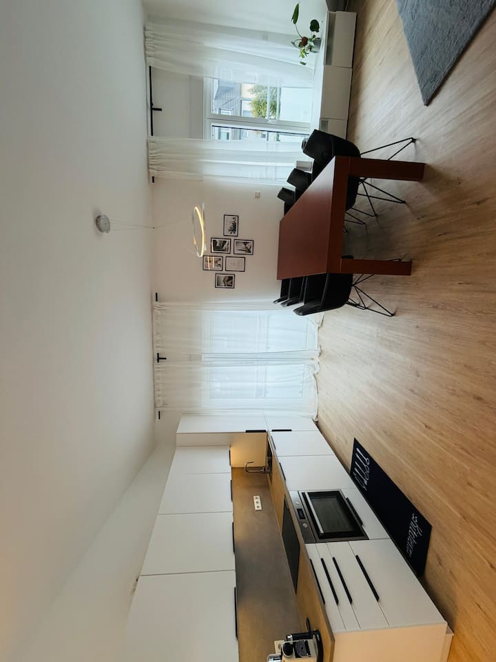 Moderne Möblierte 3-zimmer-wohnung Nähe Köln - Bergisch Gladbach