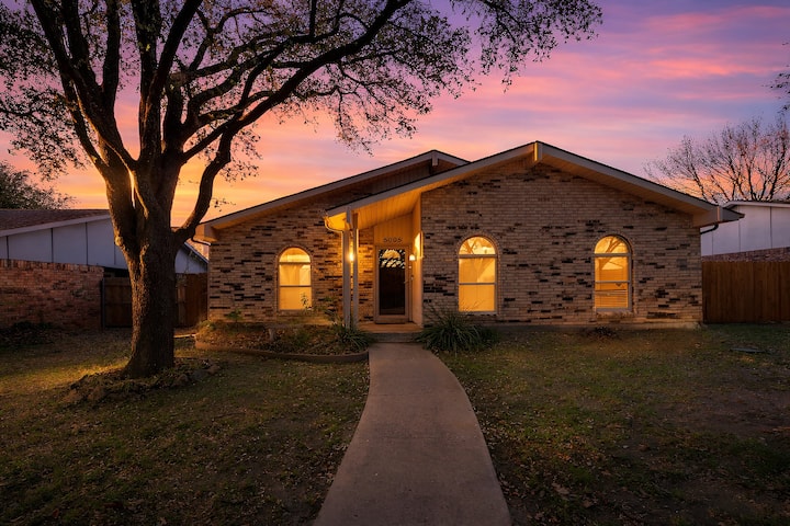 Lovely 4br Home | Spacious Yard | Comfort - The Colony, TX