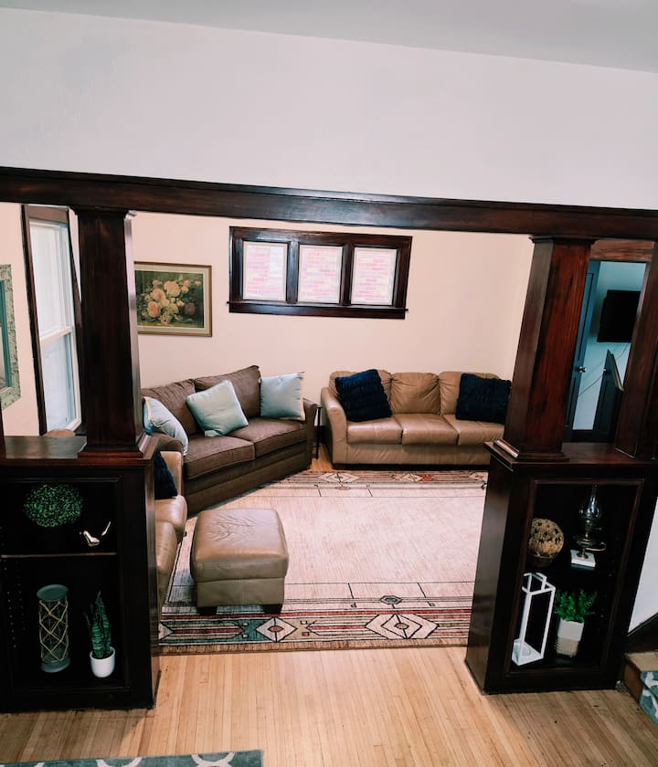 The 1903 Heritage House | Walk To Grand View - Des Moines, IA