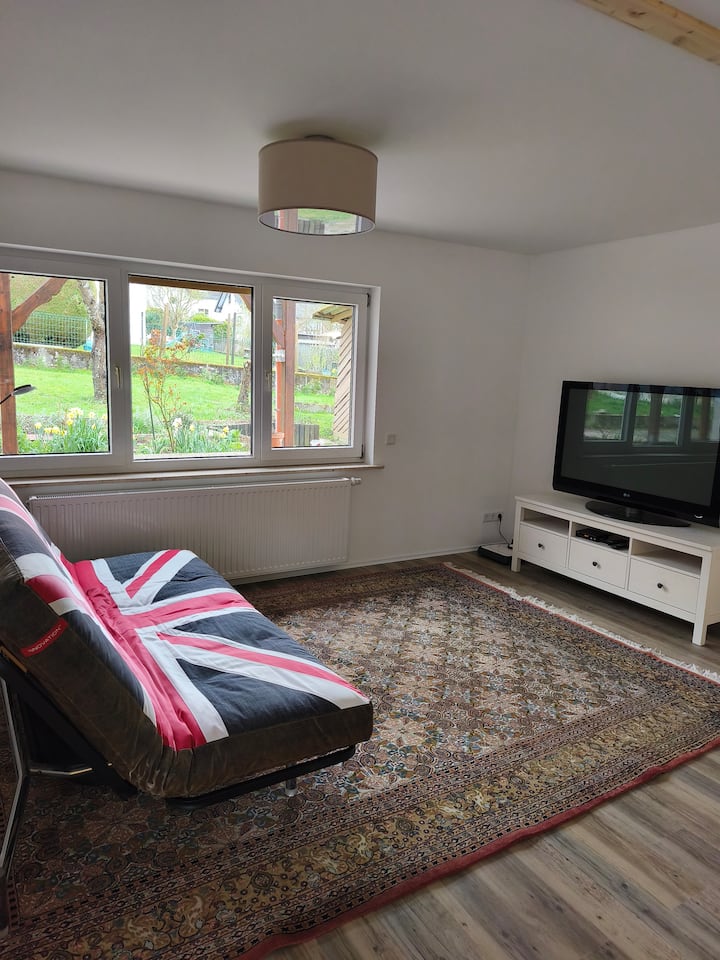 Erdgeschosswohnung In Guter Lage Mit Wallbox - Taunusstein