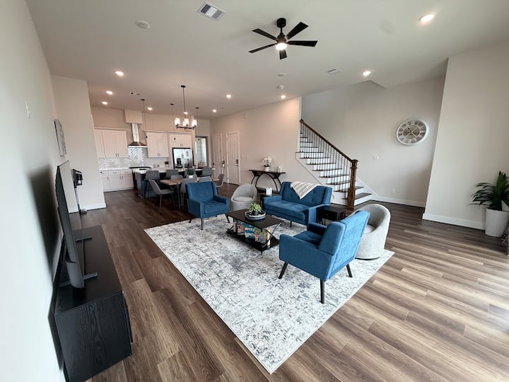 New Luxury Lakeview Townhome Near Nasa & Kemah - Pasadena, TX