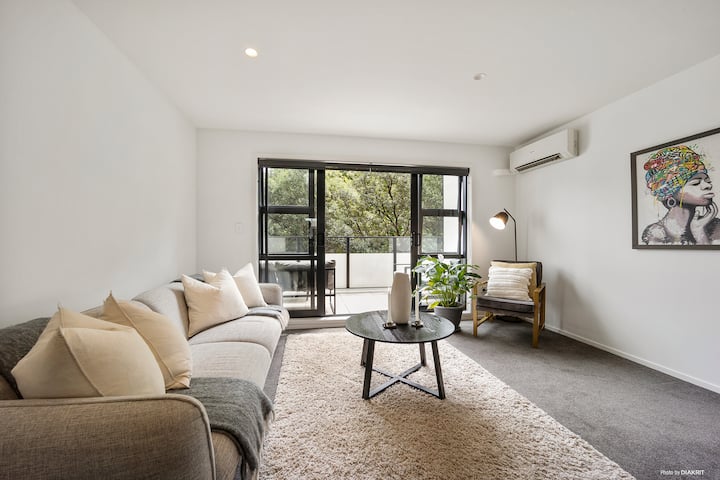 Perfectly Located On Victoria Park In The Cbd - Auckland