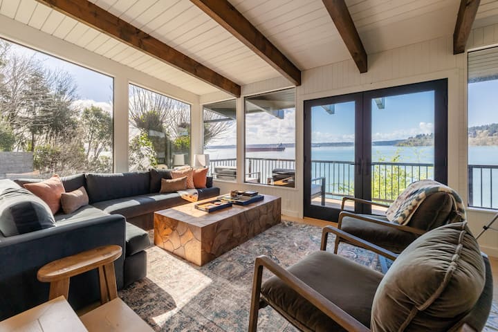 Manzanita Beach House| Private Beach & Fire Pit - Ruston, WA
