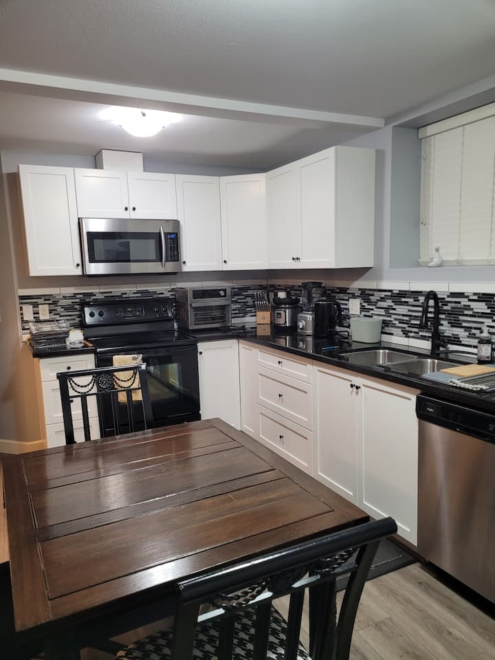 Clayton Heights Private Suite - Surrey