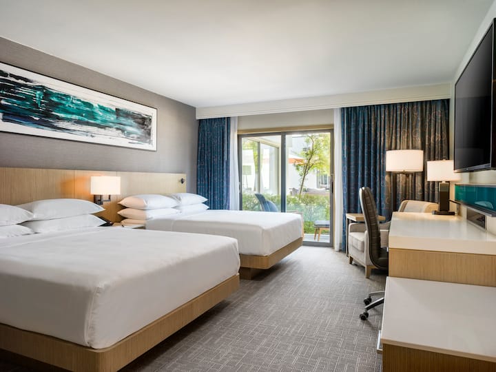 2 Queen Beds | Private En-suite Near Ont Airport - Ontario, CA