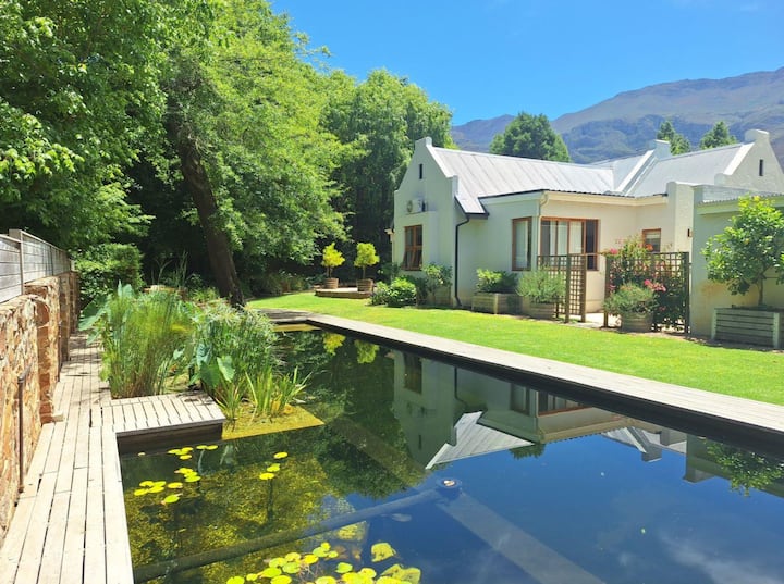 Luxury Rural Home With A Natural Swimming Pool - Greyton