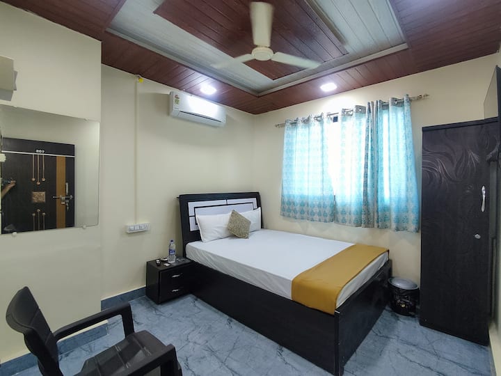 Ambient Homestay By Nesteasy - Nashik