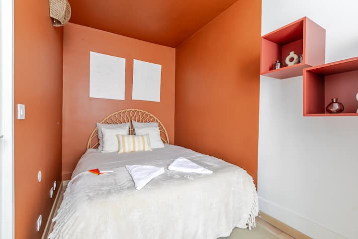 Cocon Stade De France - Canapé Lit (1 Place) - Saint-Denis, France