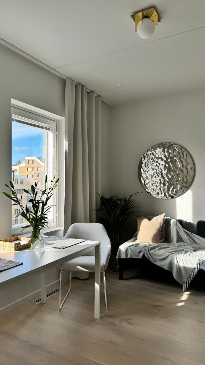 Bright & Modern Apartment | Metro 5 Min - Stockholm