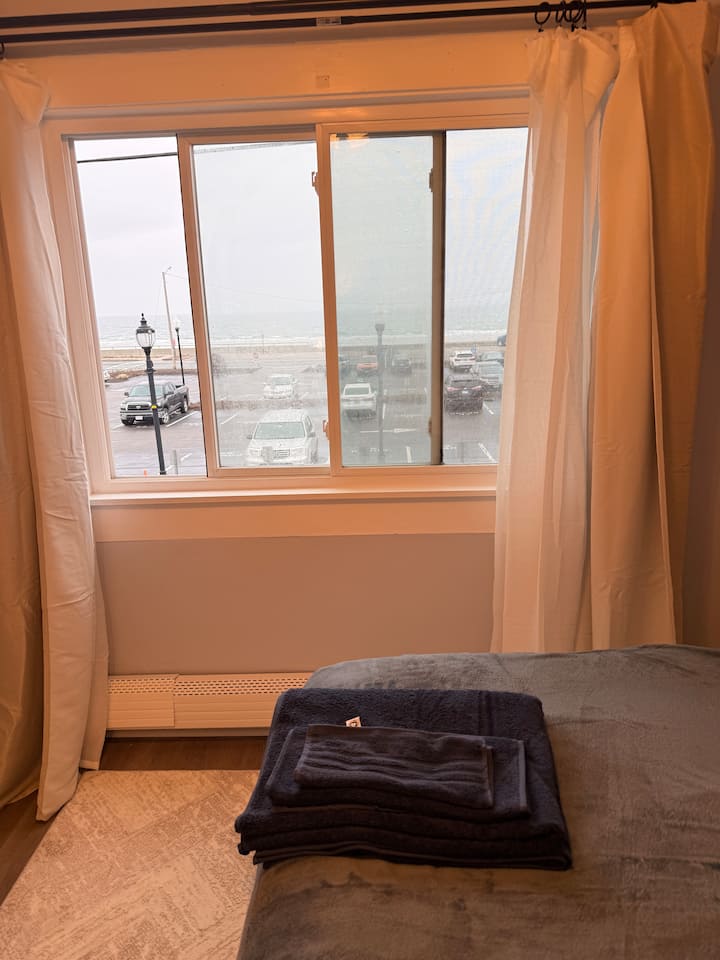Ocean View Cozy Stay 1 - Hull, MA