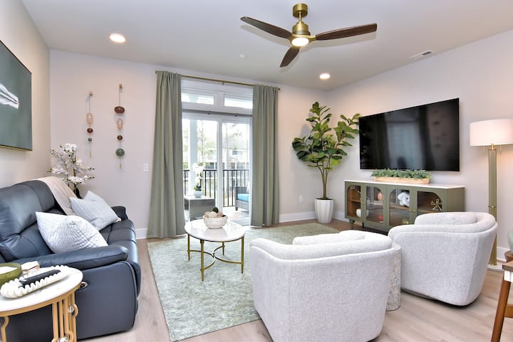 New Condo Rehoboth 3br W/4 E-bikes, Pool + Gym - Rehoboth Beach, DE