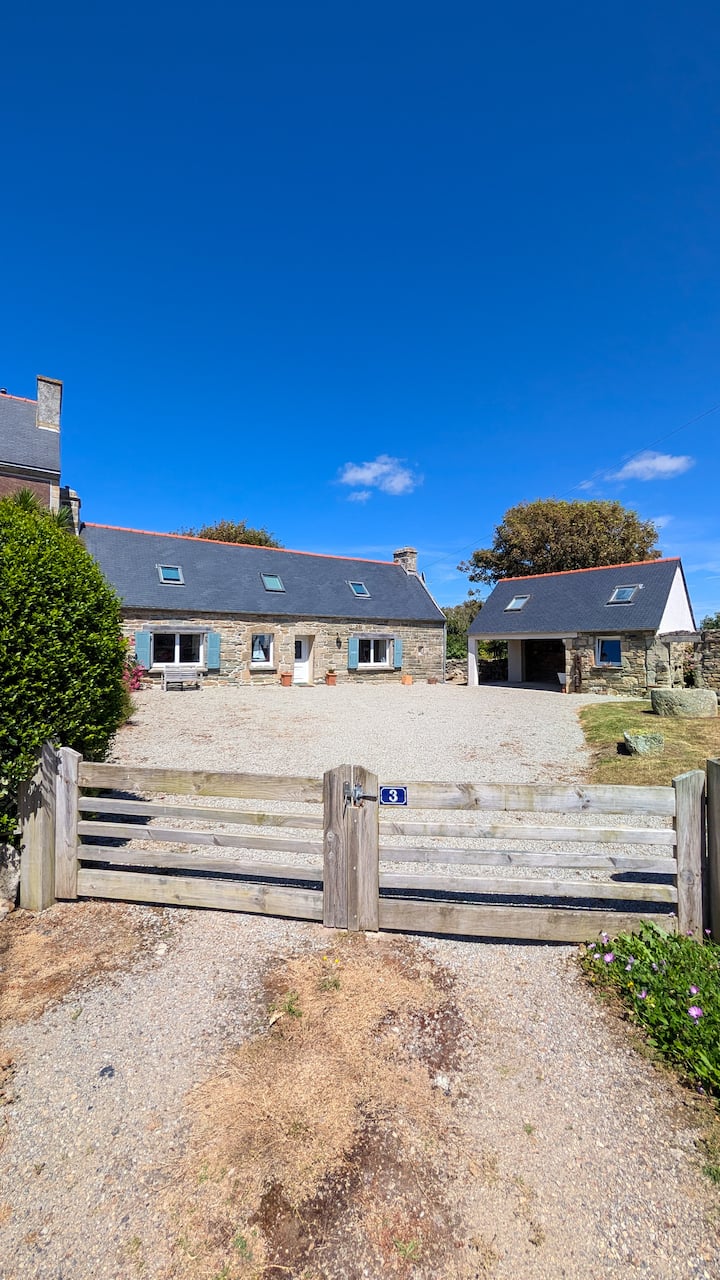 Jolie Maison Bretonne Familiale - La Plage à Pied - Plozévet