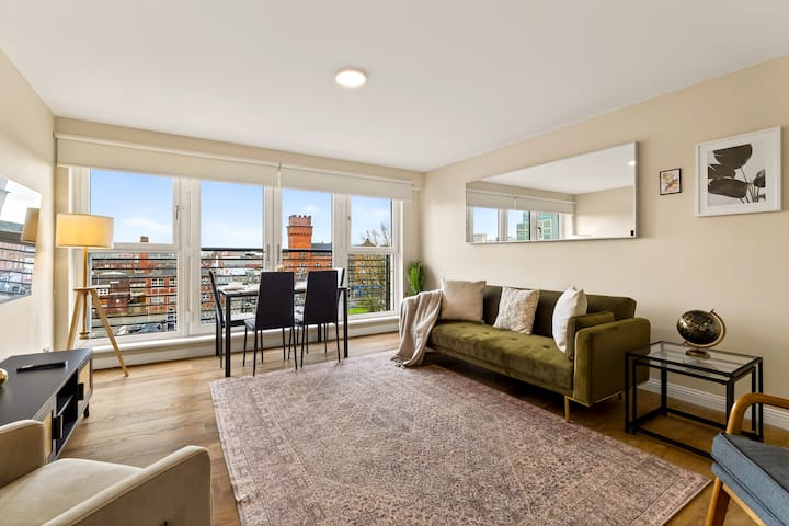 Modern 2 Bed | 2 Bathrooms | Free Parking - Glasgow