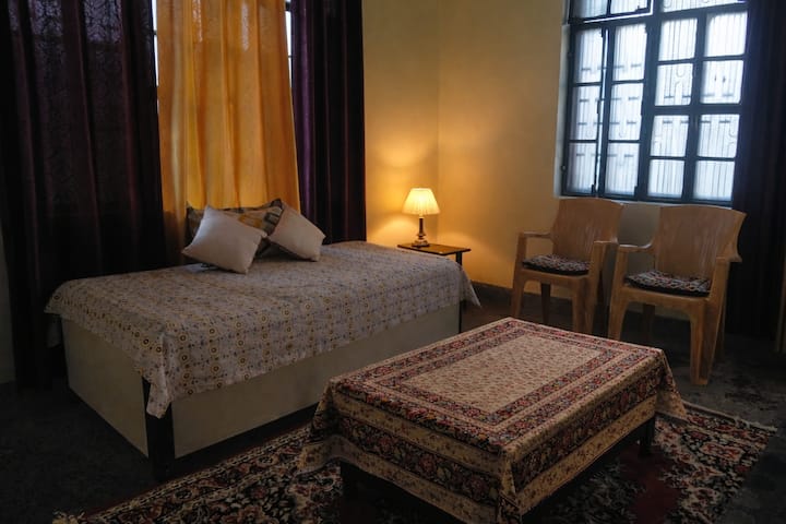 1bhk Private Stay | Wifi, Kitchen, Parking - Haldwani