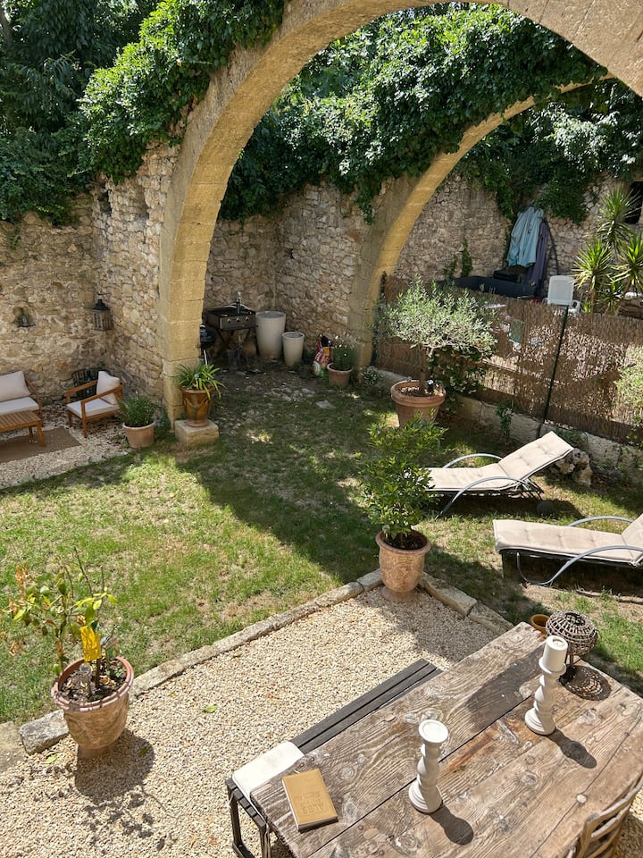 Petite Maison Dans Une Bastide Ancienne - Sommières