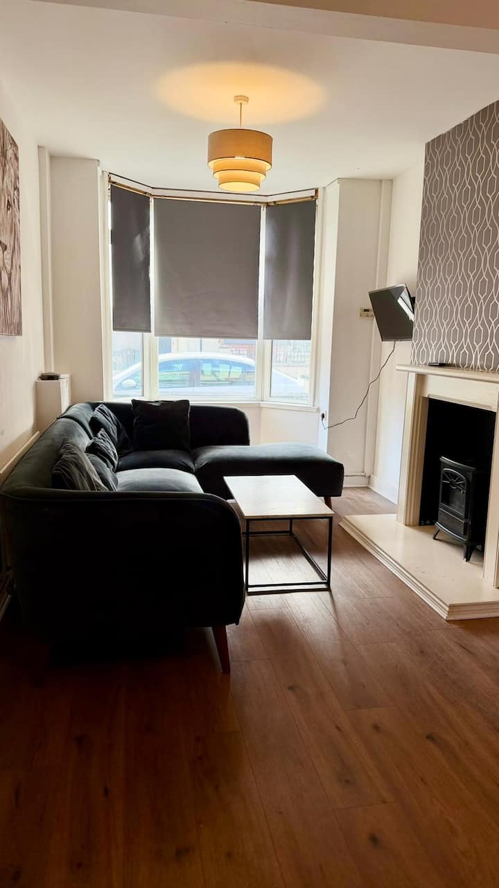 Long Stay Home In Belfast - 벨파스트