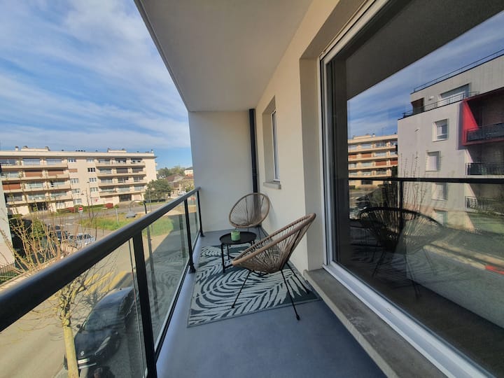 Suite Spacieuse Avec Parking Et Balcon - Chartres