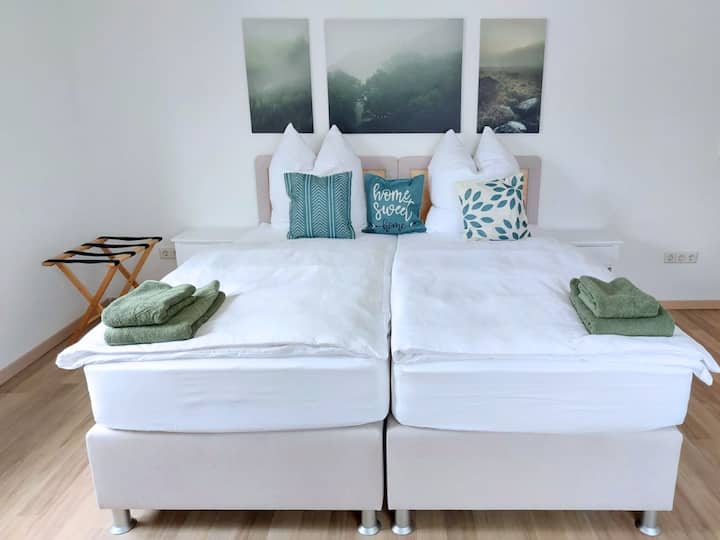 5 Betten • Direkt An Der Glacis Galerie • Zentral - Ulm