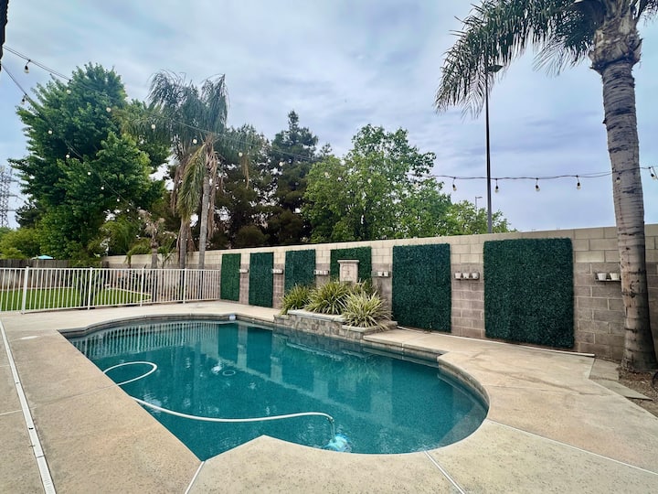 The Signature Stay - Bakersfield, CA