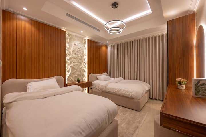 Luxury 2bd Apt With 70"qled Tv | Self Entry - Jidá