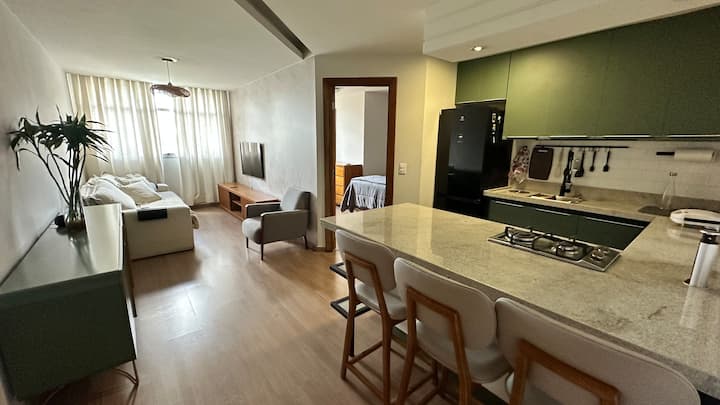 Studio Completo, Localização Perfeita - Belo Horizonte