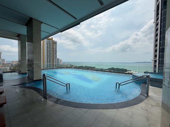 Luxury Apartment With Amazing View, At The Beach! - Pattaya