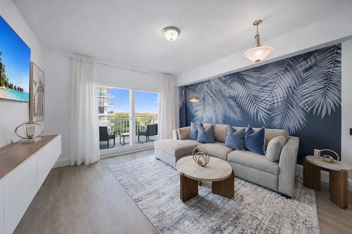 Sunset Palms In Dania Beach - Dania Beach, FL