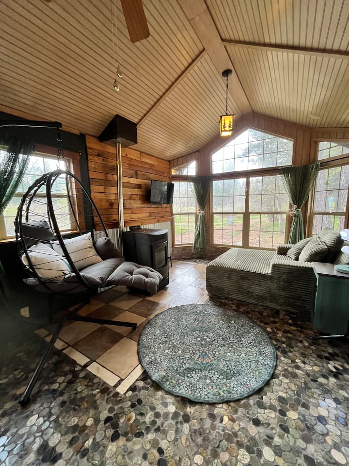 Woodland Cottage - Lake Almanor, CA