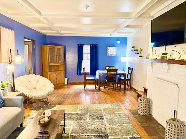 Large Group Stay Near Syracuse University & Dome - Syracuse, NY