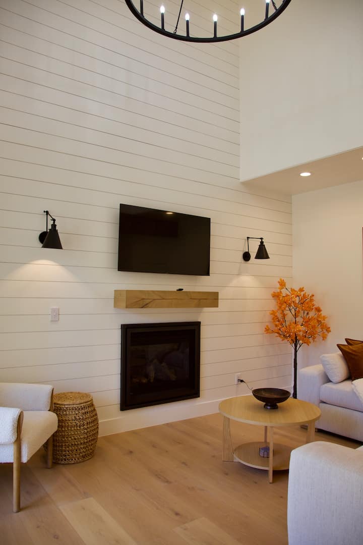 Modern Home · Main St Murphys · Walk To Wineries - Murphys, CA