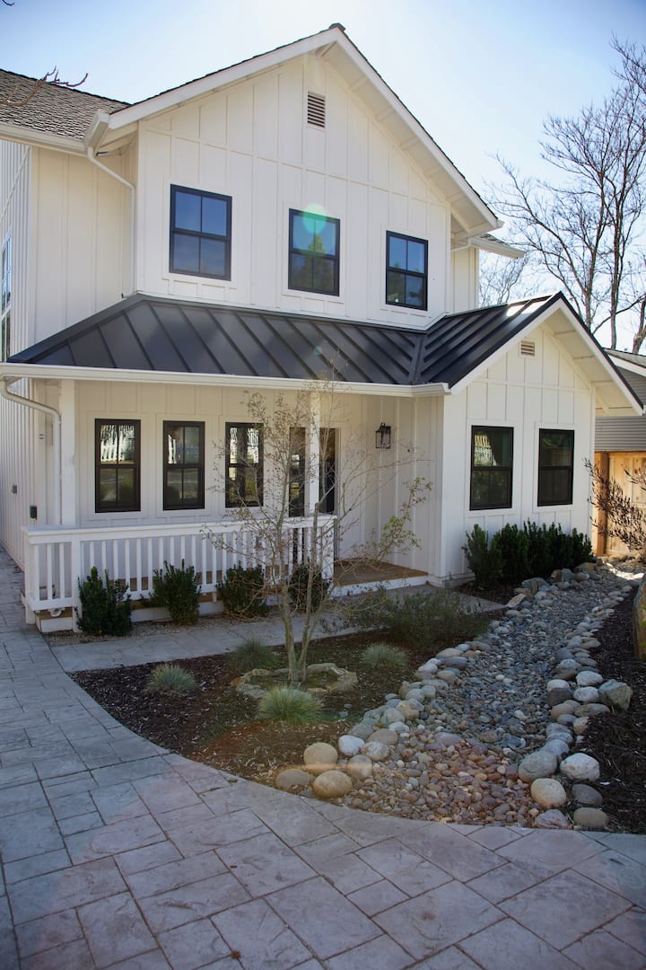 New Home In Downtown Murphys. Walk To 25+ Wineries - Murphys, CA