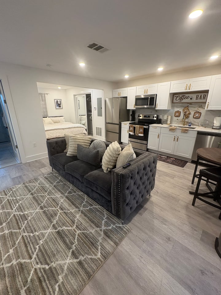 Cozy Studio In The Heart Of Dallas - Dallas, TX