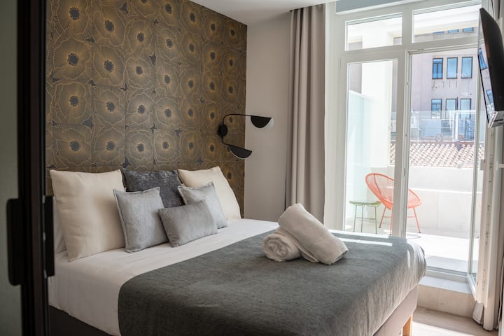 503 — A33 Signature | Penthouse | Terr | 2br | 6g - Madrid