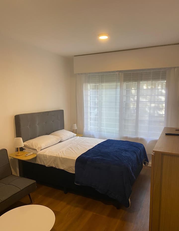 Precioso Apartamento En Pocitos
Excelente Zona - Montevideo