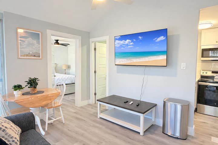 Sun-joy Suite #3, Central Mb | 5 Min Walk To Beach - Myrtle Beach, SC