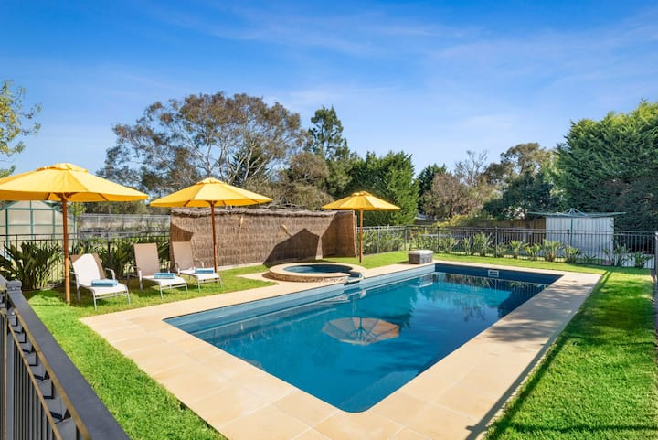 Station House - Pets - Pool - Walk To The Q-train - Drysdale