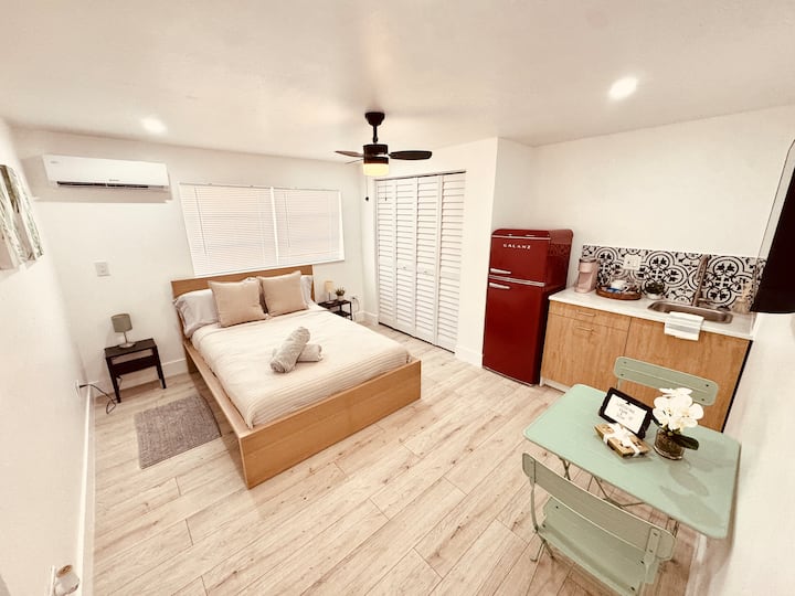 Little Cozy Nest - Central Location - 海厄利亞