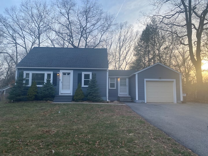 10 Minute Drive To Gillette Stadium - Foxborough, MA