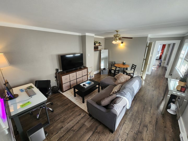 Final Four Gem: 10 Mins To Lucas Oil Stadium - Indianapolis, IN