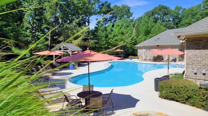 Relaxing 3 Bedroom Apartment - Hoover, AL