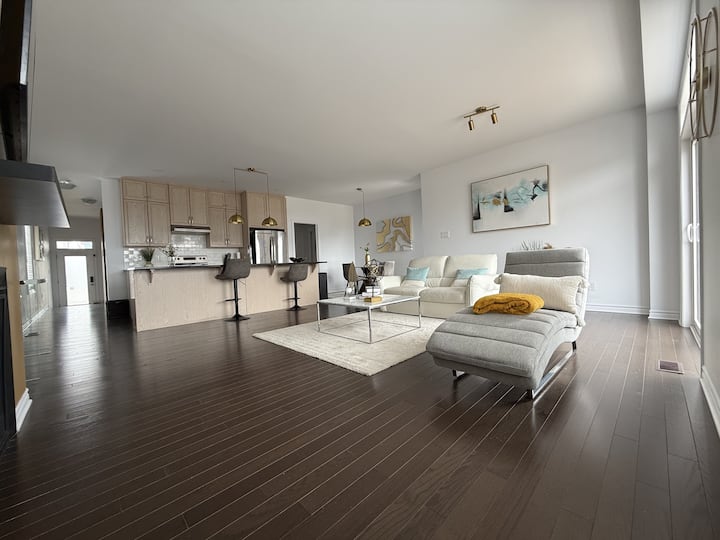 Living In Comfort In A Stylish 3br Home! - Ottawa