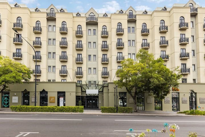 Swainson On Frome - Adelaide