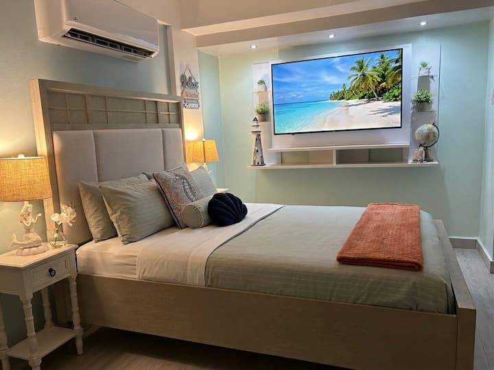 Little Ocean Family (Solar Panels/wt/ Central Ac) - Barceloneta