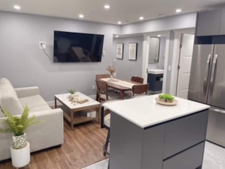 New Guesthouse In White Rock And Beaches Nearby - サレー