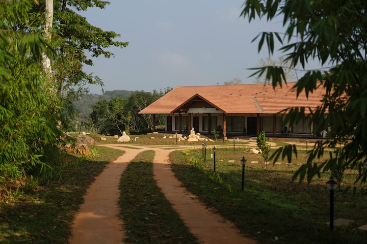 The Old Acre By The Almanac - Luxury Villa W/ Pool - Wayanad