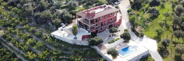 Kindvriendelijke B&b: 2 Familiekamers Met Ontbijt - Altea