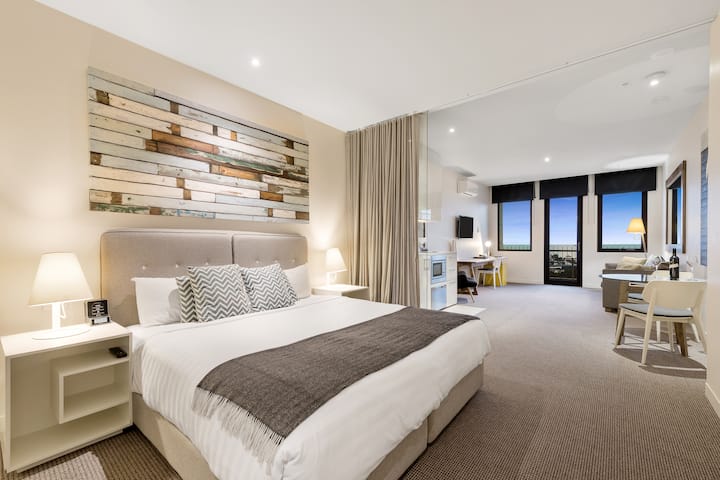 Studio Deluxe Bay View - Frankston